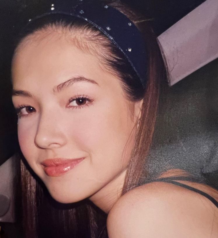 Beautiful from small to big!Xu Weining's "19-year-old tender photos" exposed on the Internet are ...