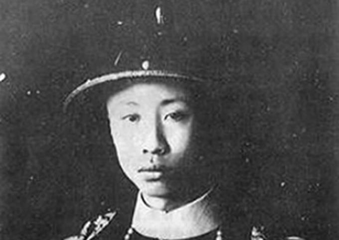 Puyi's life as the “deposed emperor” - iMedia
