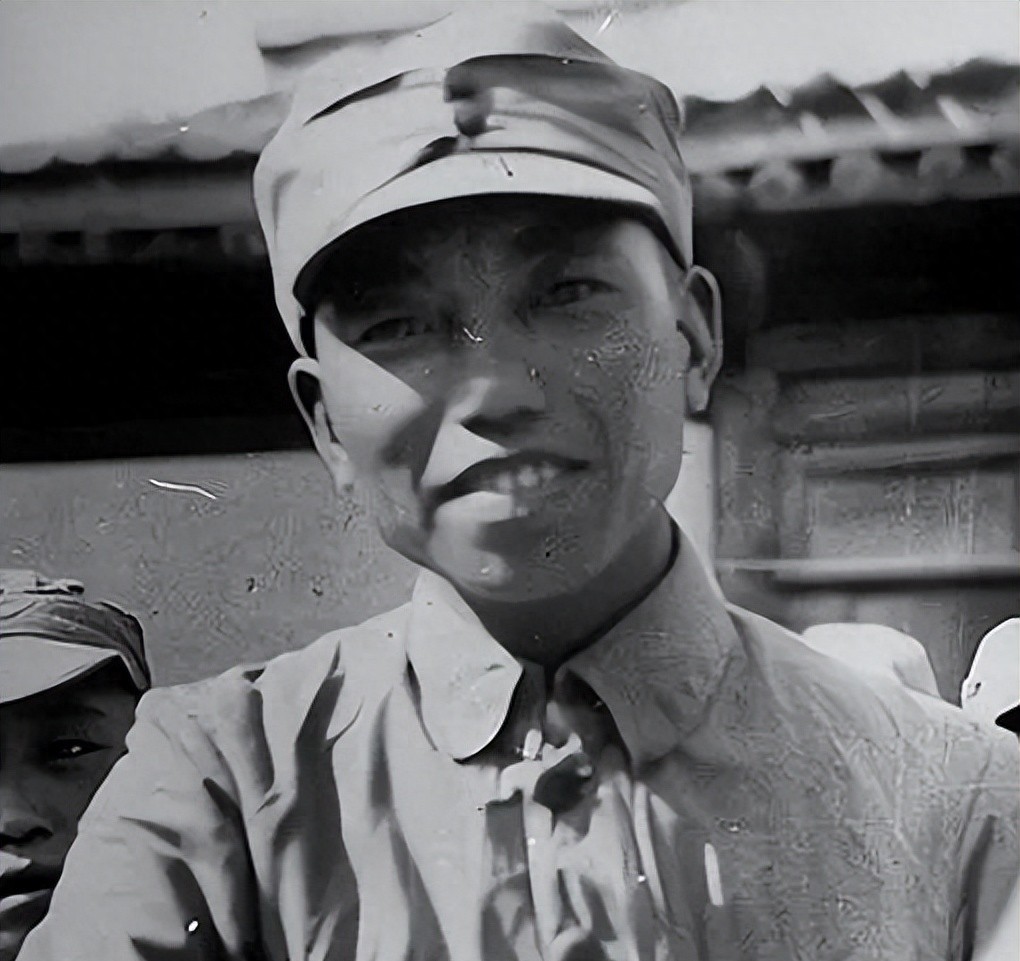 In 1979, an old man came to the Lanzhou Military Region. General Xiao ...