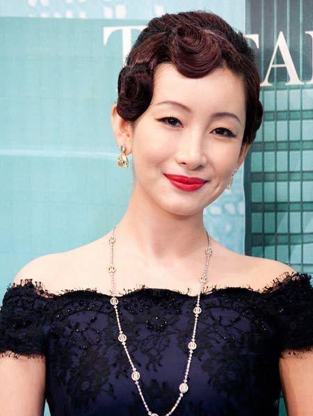 72-year-old Zhu Lin: From doctor to actor, what did she experience ...