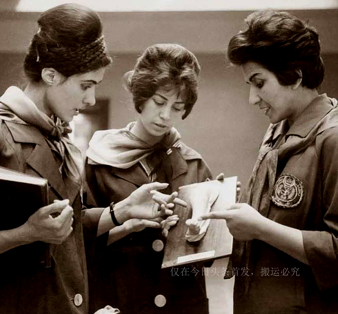 How did people live one or two hundred years ago? Look at these photos ...