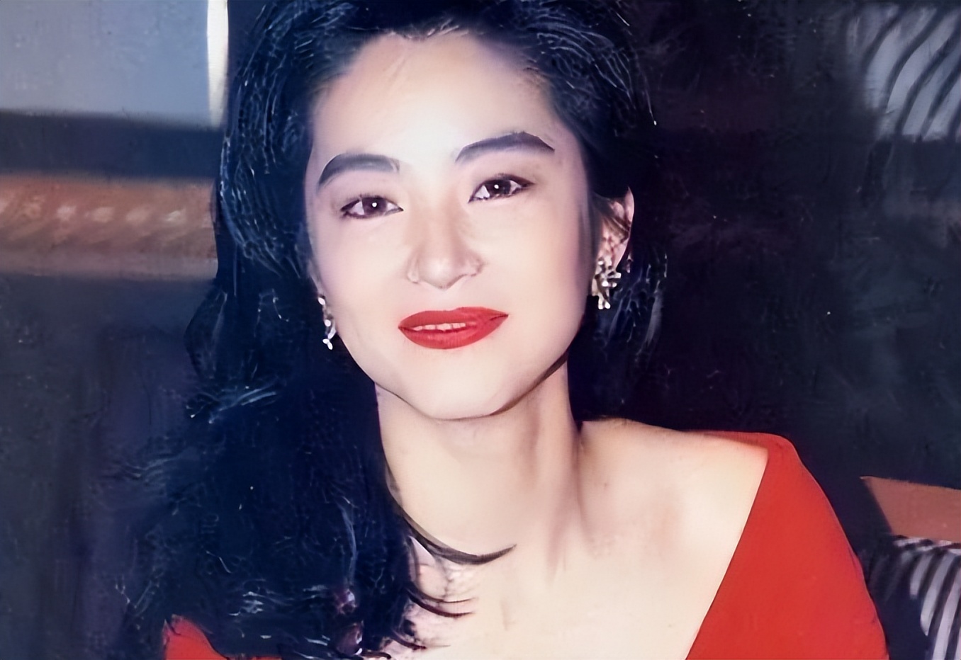 68-year-old Brigitte Lin has a stiff face and weird eyes in recent photos. She suspects that she ...