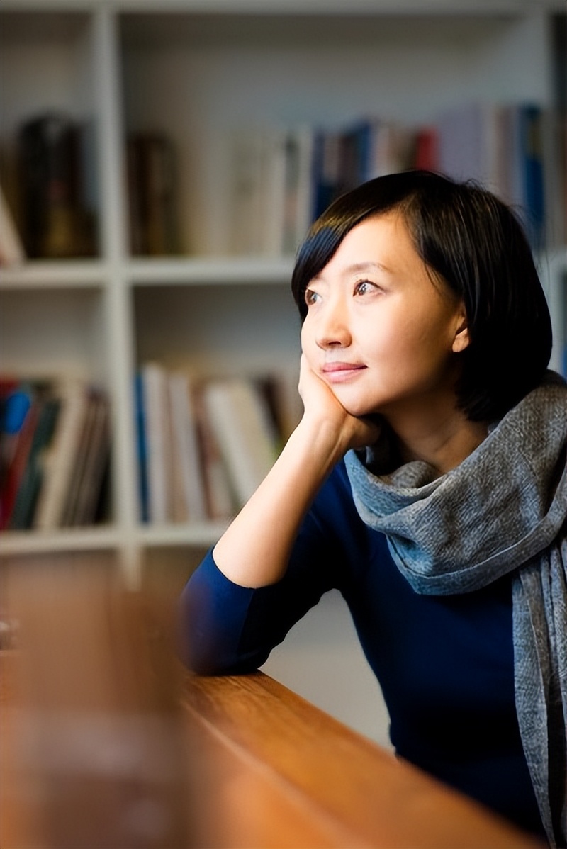 In 2013, CCTV host Chai Jing went to the United States to give birth ...