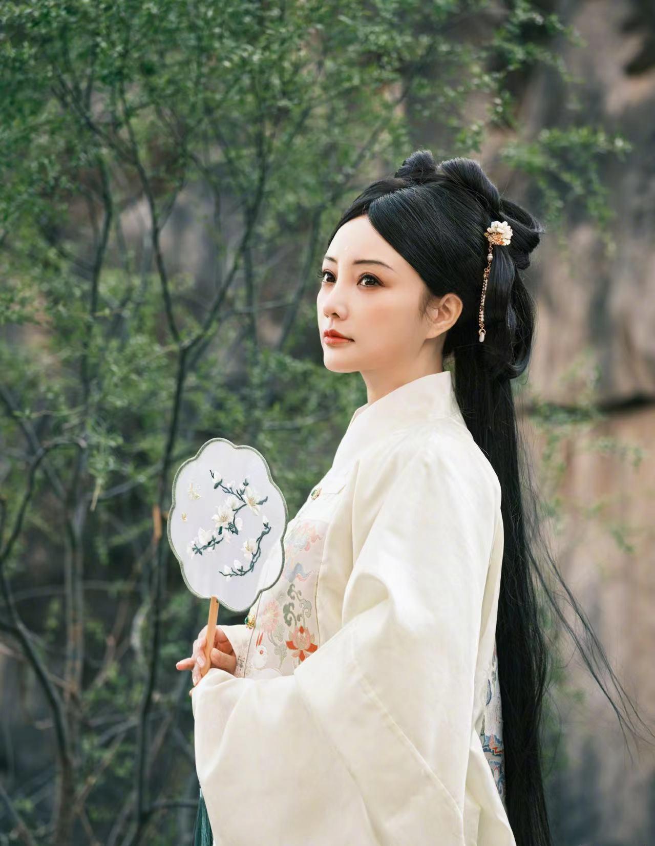 Li Xiaolu and her daughter took ancient style portraits, the 10-year ...