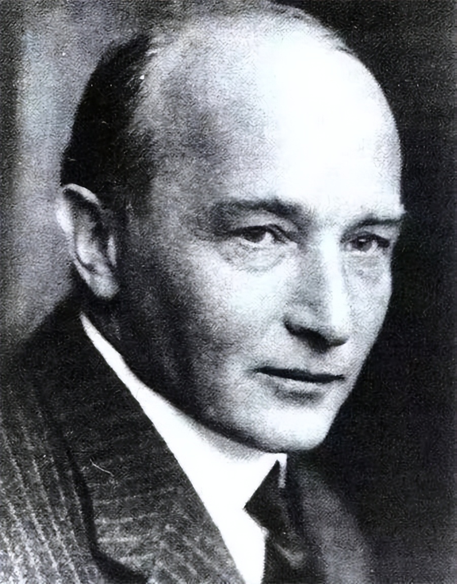 "People Without Personality": Soliman's road to autonomy, a wonderful ...