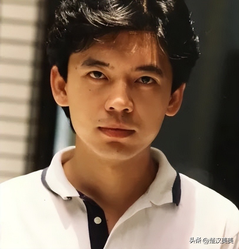 He Zhengjun: With the popularity of "Bright Sword", he was secretly in ...