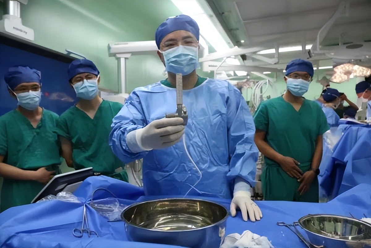 The first beating "Chinese heart", made in China - iNEWS