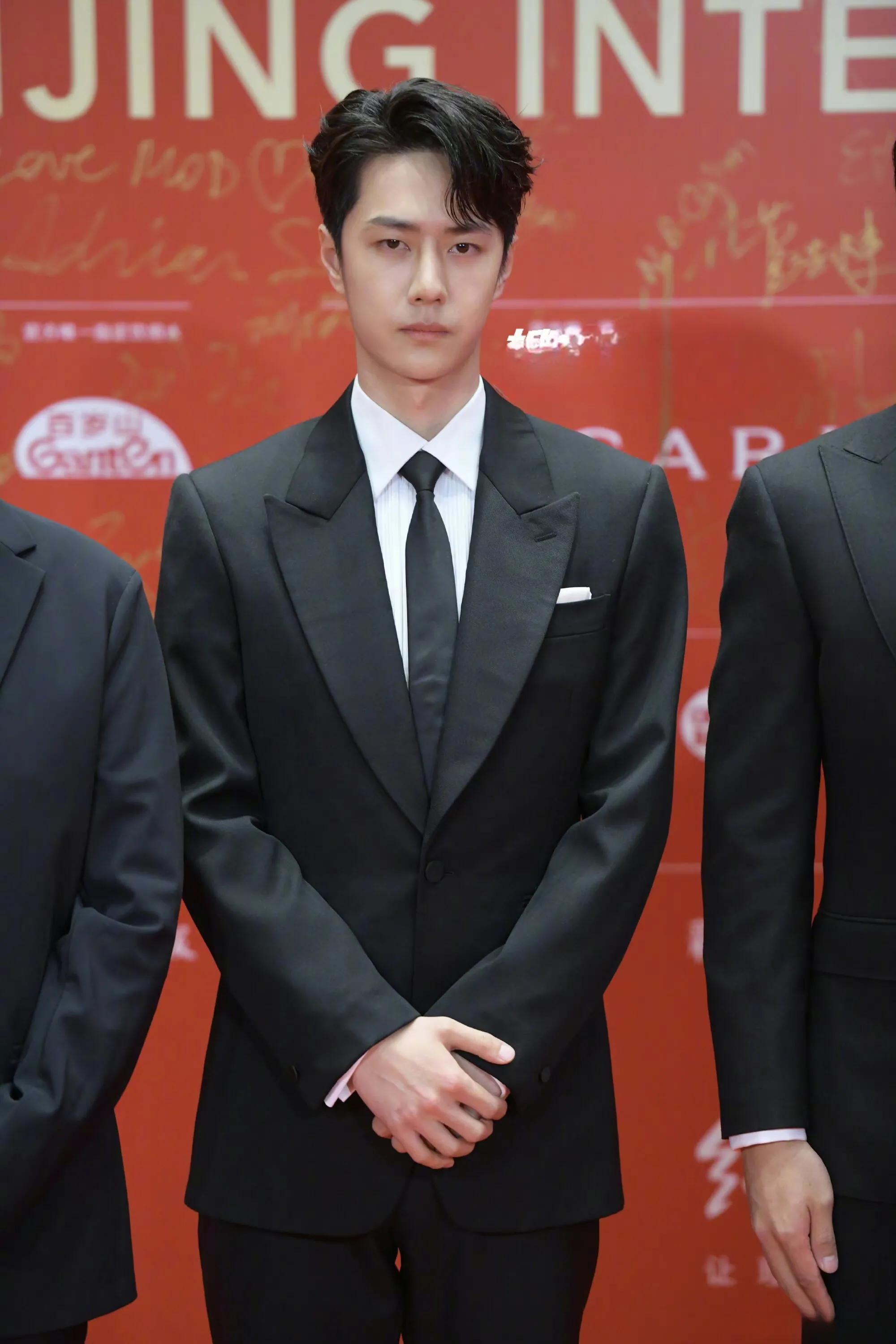 This night, I dreamed back to Gao Qiqiang, who was elegant and ...
