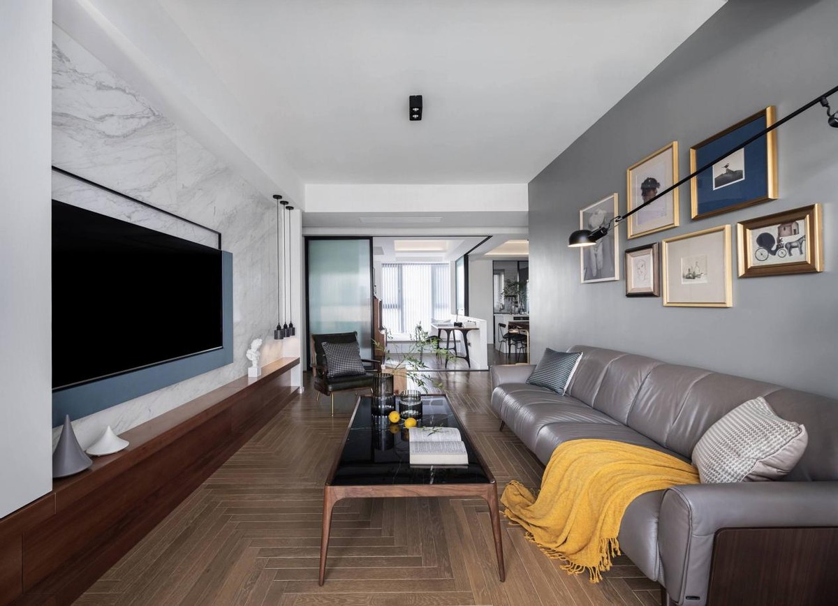 Glass house, life quack stick - iNEWS