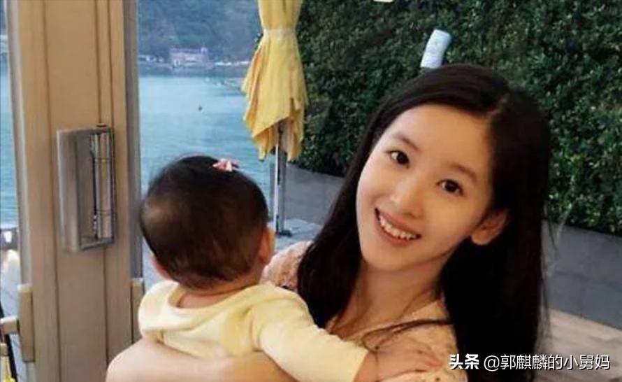 Jiang Tingting, who became popular because of the Liu Qiangdong ...