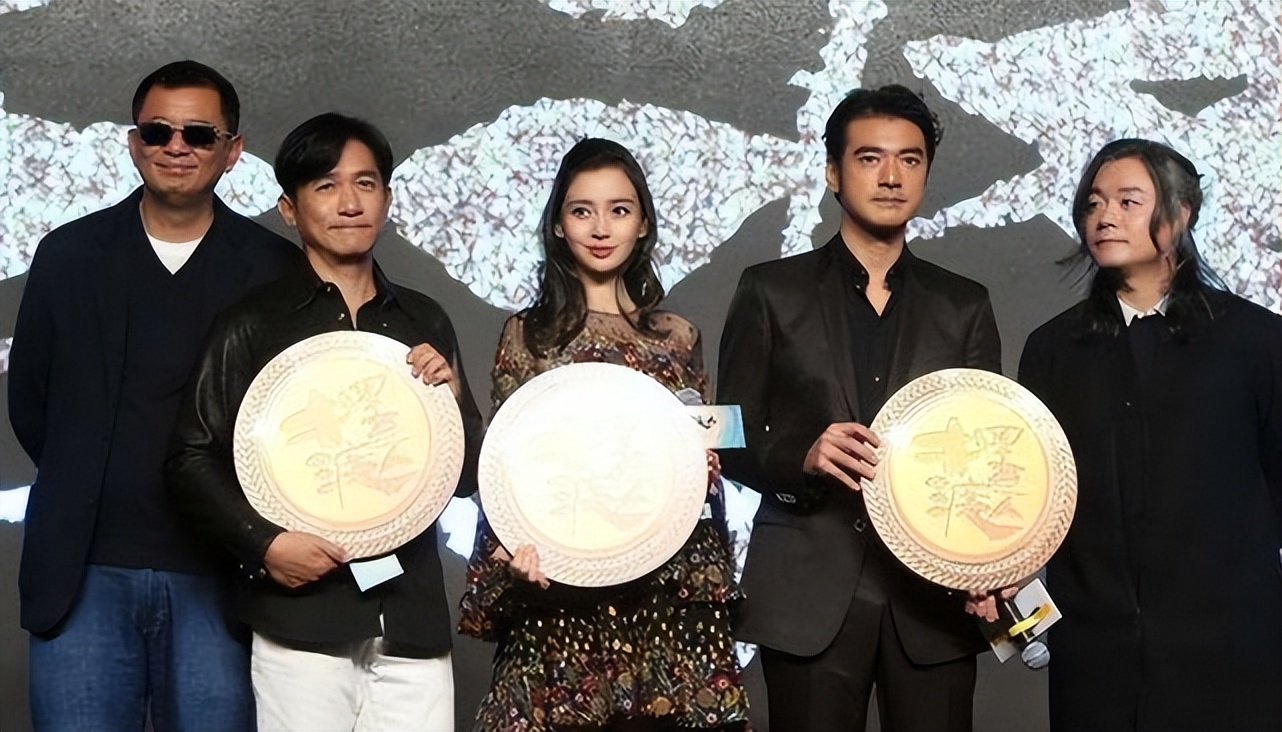 Being kissed by Chen Kunkua and Nie Yuan, Yang Ying's performance in "The Wind Rises in Longxi ...