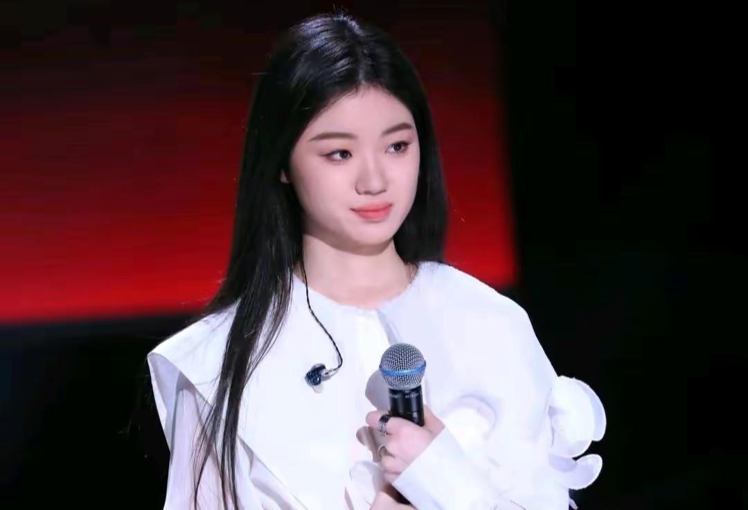 After Liang Yuying won the championship, she signed with Mengxiang ...