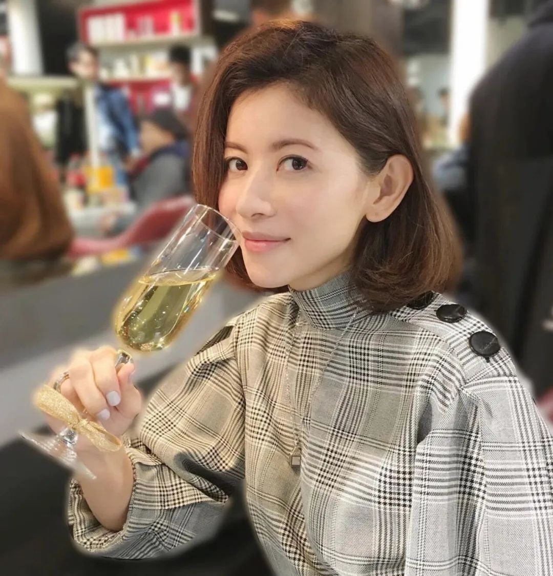 Former TVB Luye retired for 6 years and became a tutor!Zeng Lian's ...