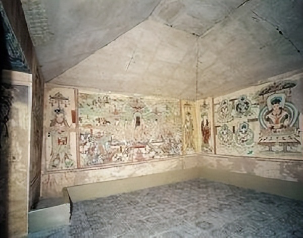In the 1950s, a mural appeared in Gansu, from which experts discovered ...