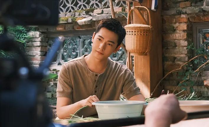 "Fireworks in My World": In fact, Song Yan is also a love brain - iNEWS