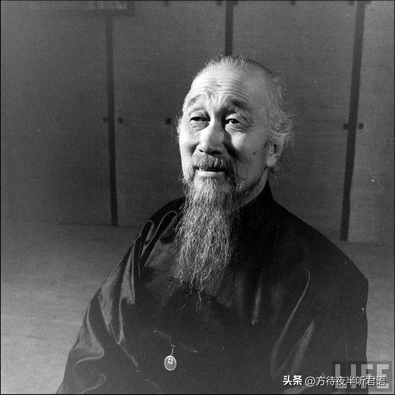 What is a martial arts master like? Tong Zhongyi, the chief instructor ...