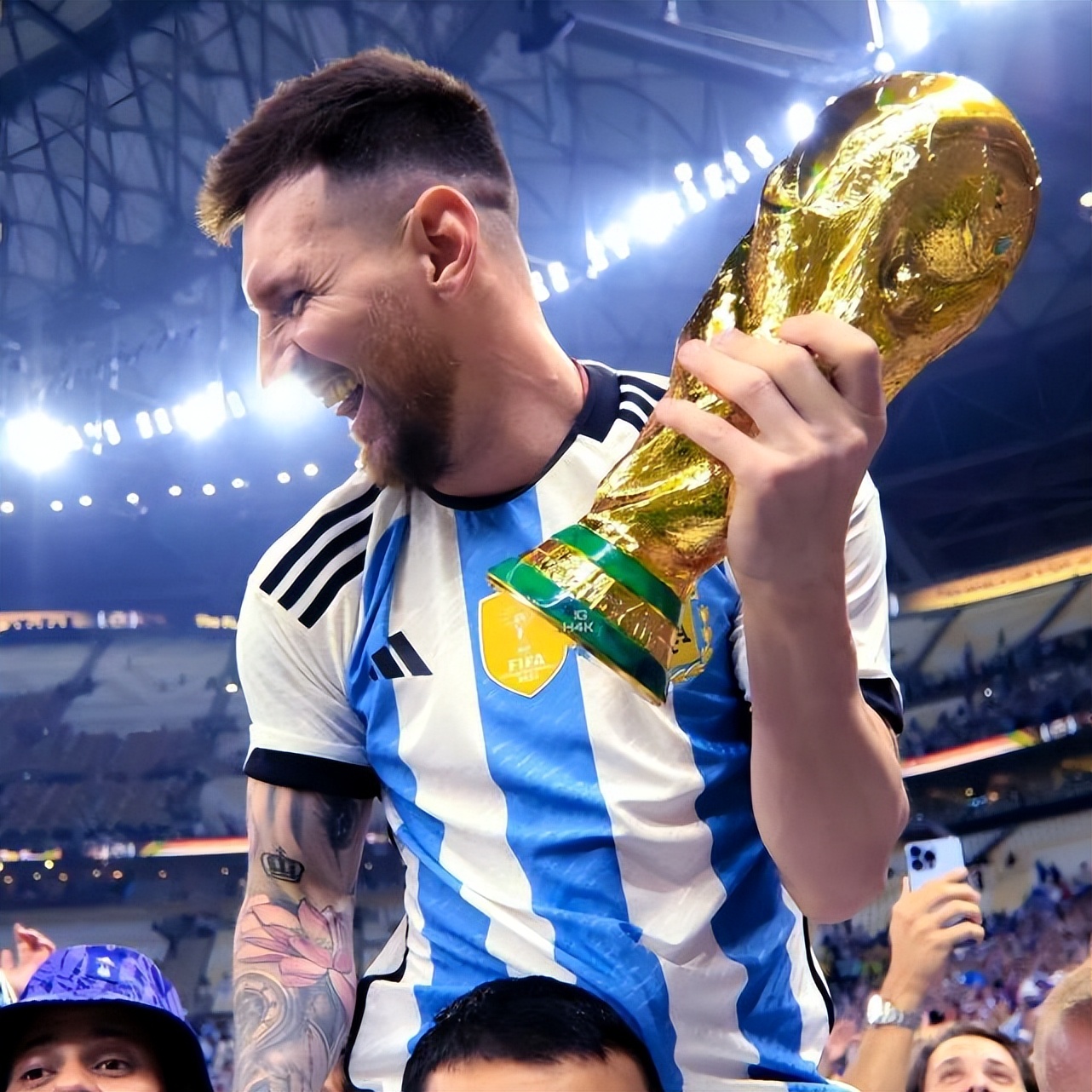 Party night! Messi hits four major milestones, 800 goals + 100 goals ...