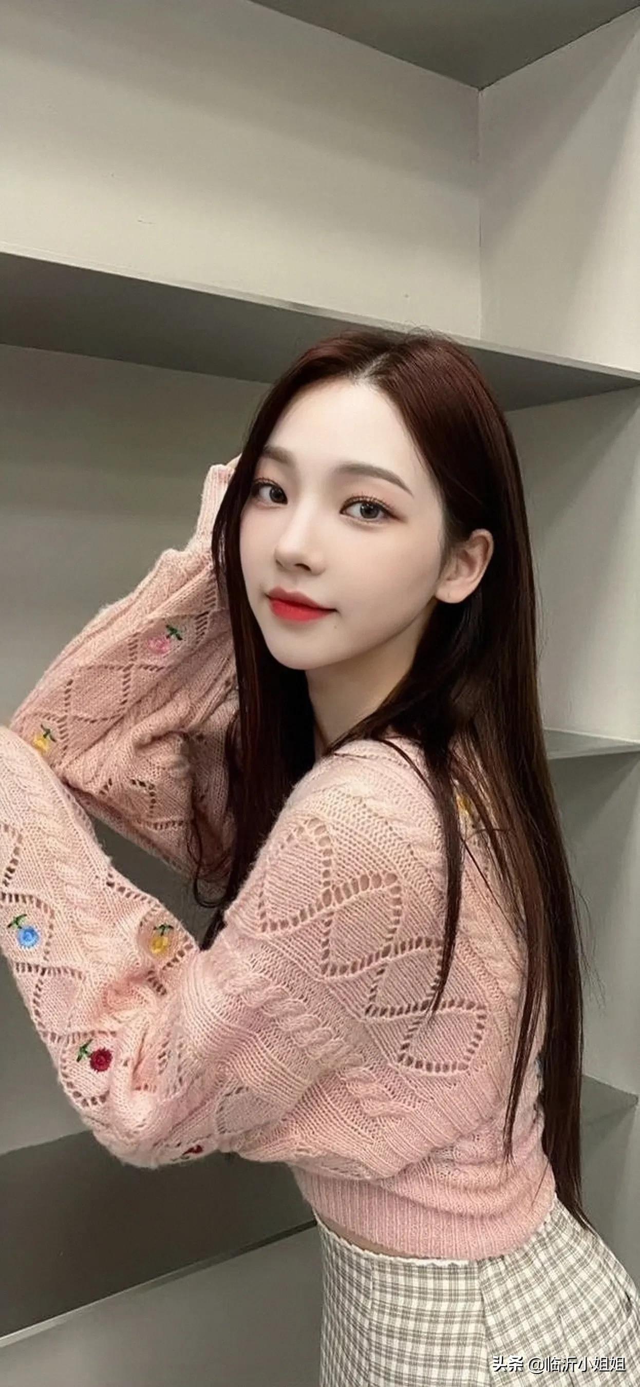 Liu Zhimin, with a delicate face and a tall figure, is such a smart and ...