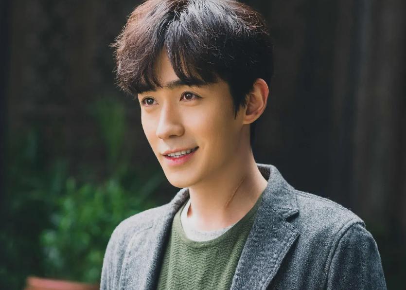 One day after going online, he won the first place on the list. Qin Lan ...