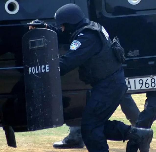 What material is the riot shield often used by the police, can it ...