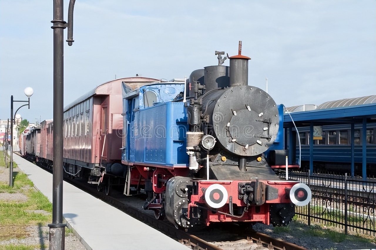 Lunch on the Steam Train: Dining Car Culture in the American West - iMedia