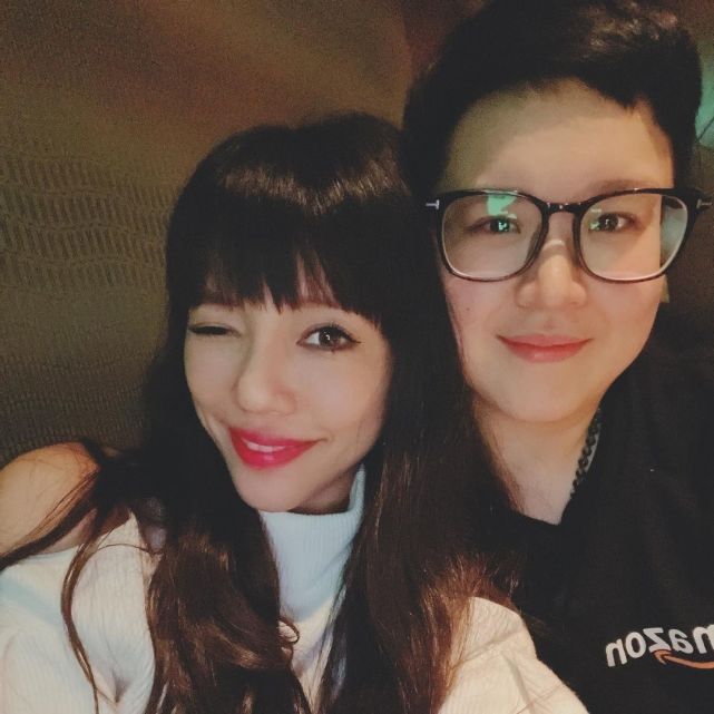 The media spread wildly about the intimate photos of Lee Jinglei and the mysterious man, Yang ...