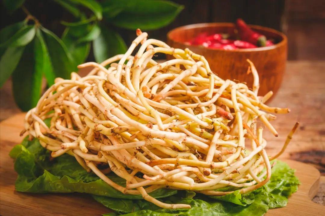 Folded ear roots, which are common on the dining table, can eliminate ...