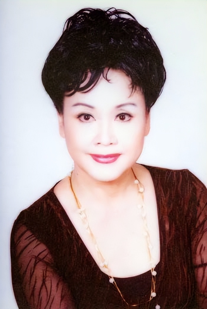 Li Guyi: Divorced from Jin Tielin, and has been with her second-married ...