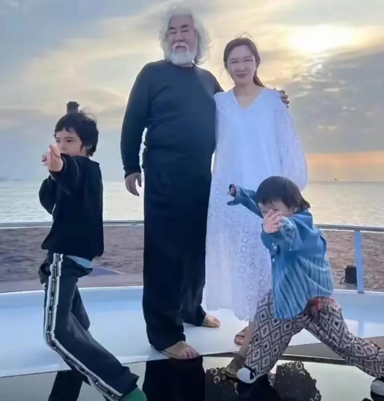 71-year-old Zhang Jizhong took Du Xinglin's family on a trip, his ...