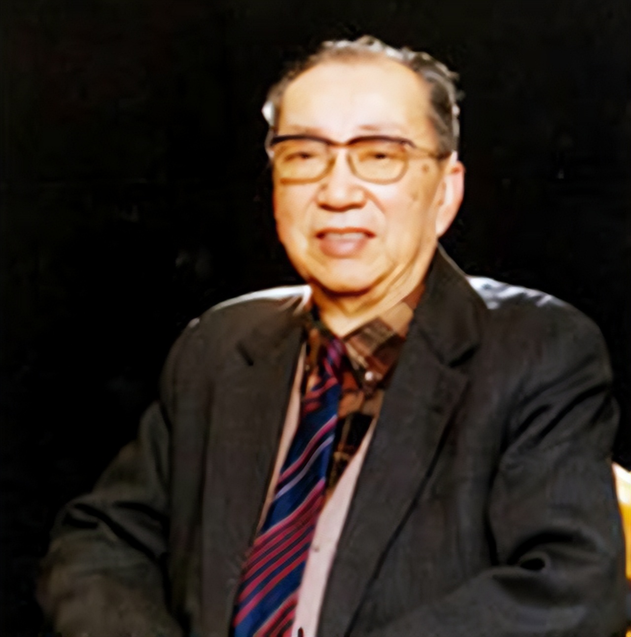 In 1978, Jiang Qing's ex-husband returned to China and took a photo ...