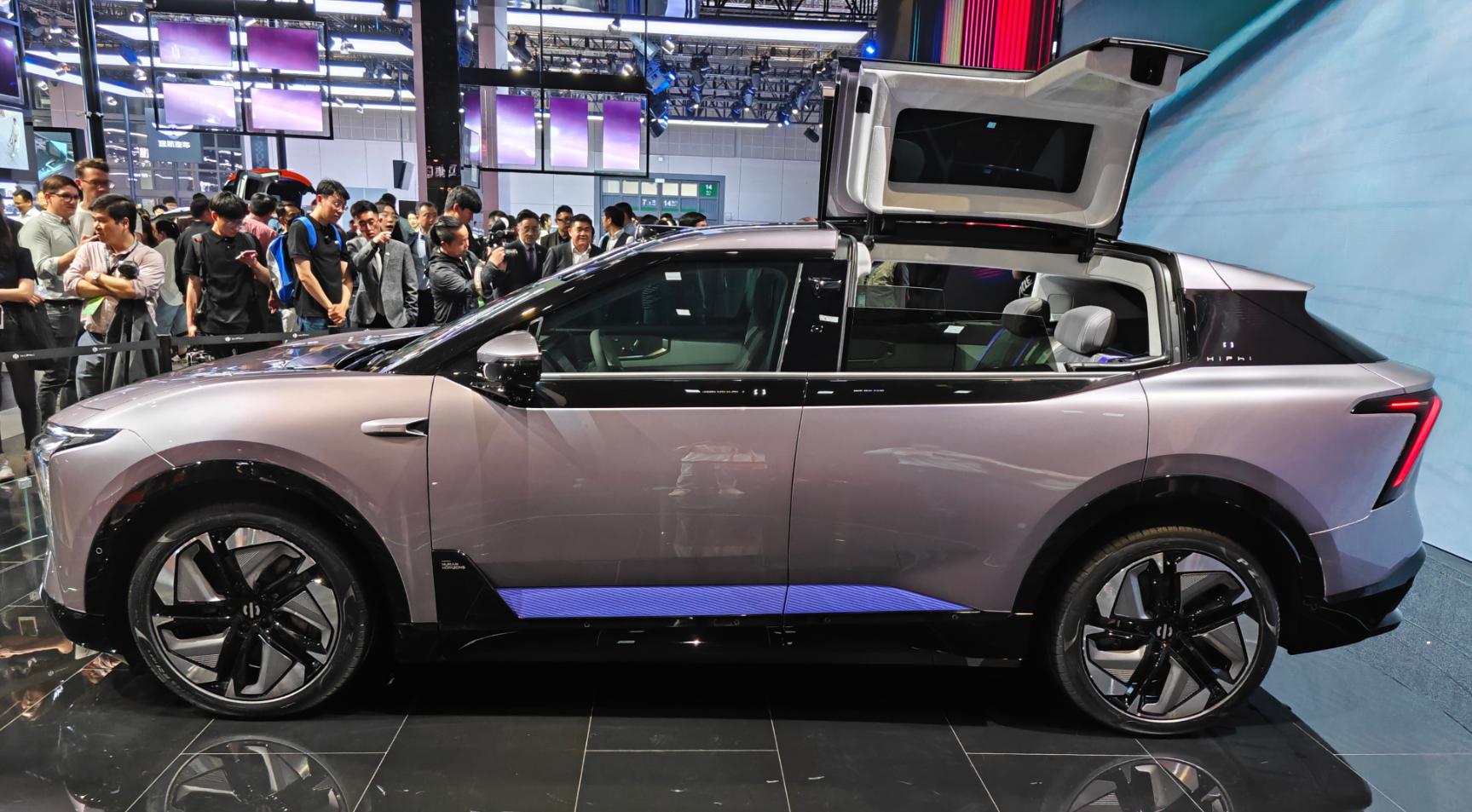 A global SUV exposure! Made in China, will be delivered in Europe ...