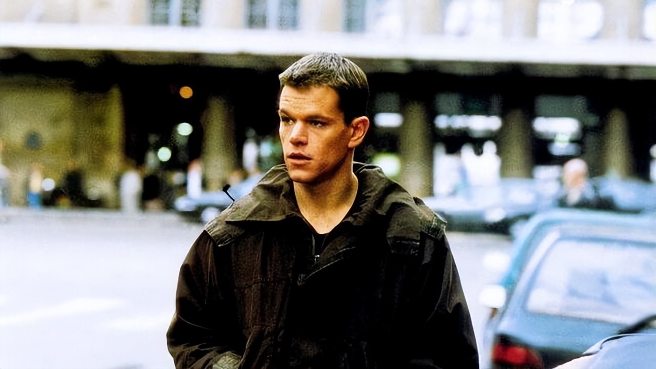 Classic spy movie "Bourne Shadow" - iMedia