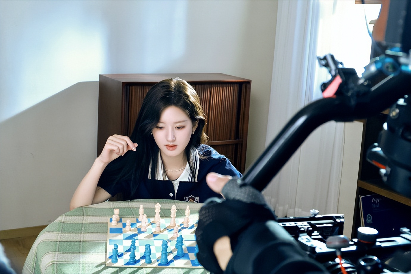 Fresh and lovely! Zhao Lusi's latest shooting highlights released - iNEWS