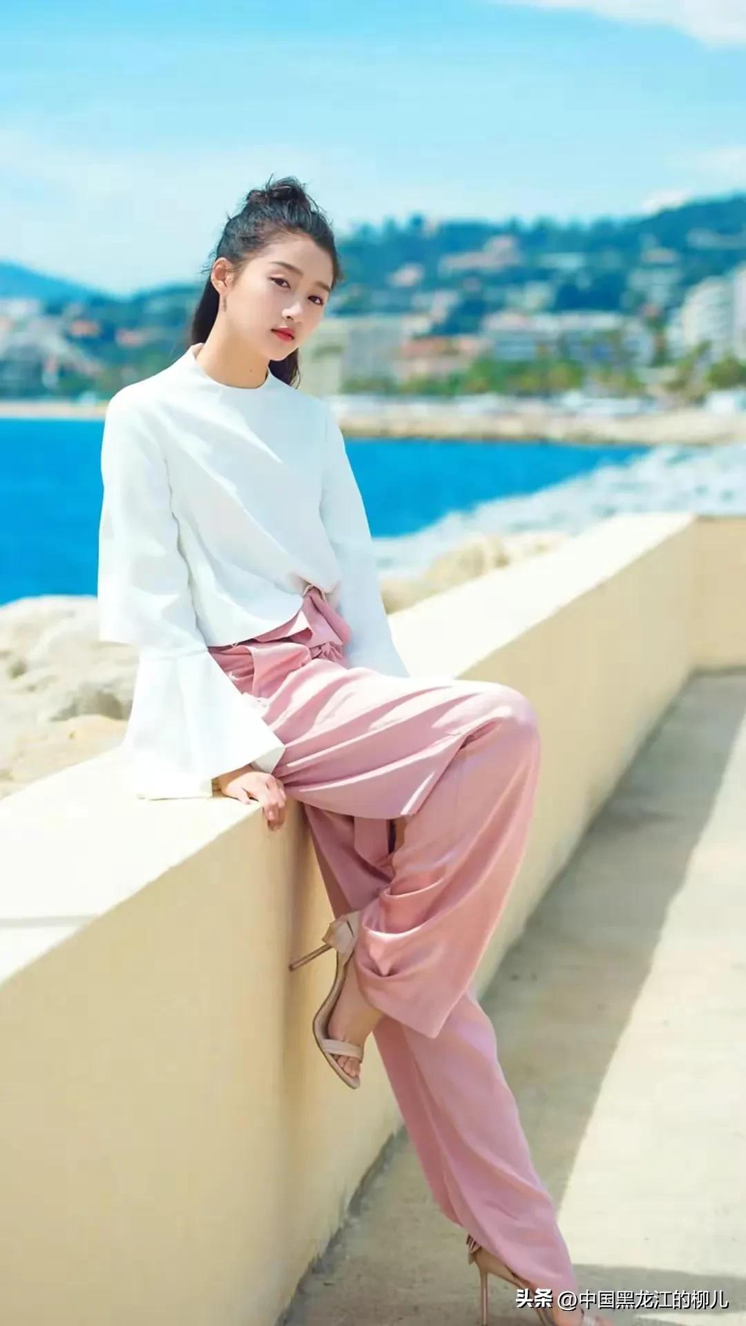 Female movie star beauty photo sharing - iNEWS