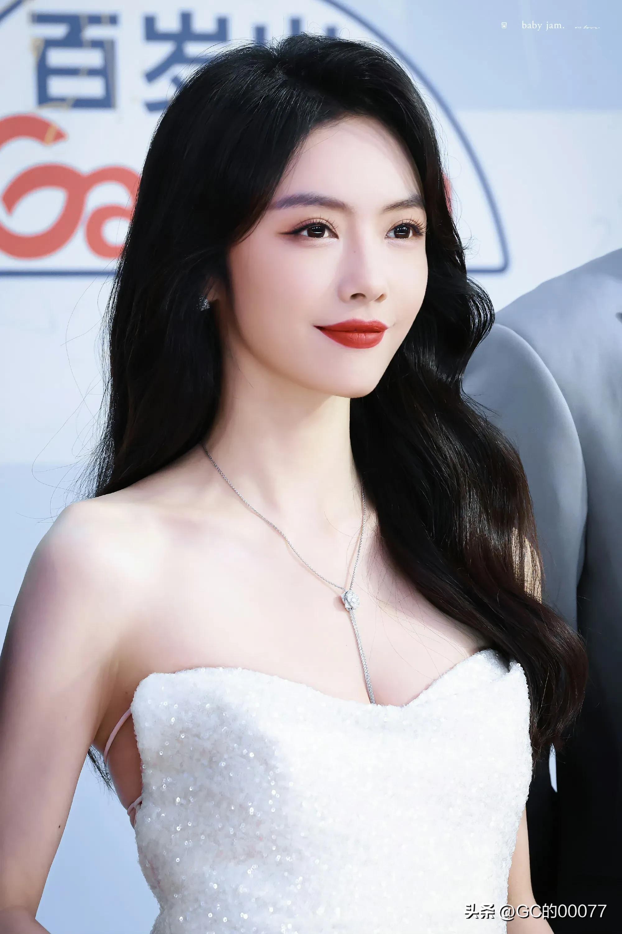 Star picture Cai Wenjing - iMedia