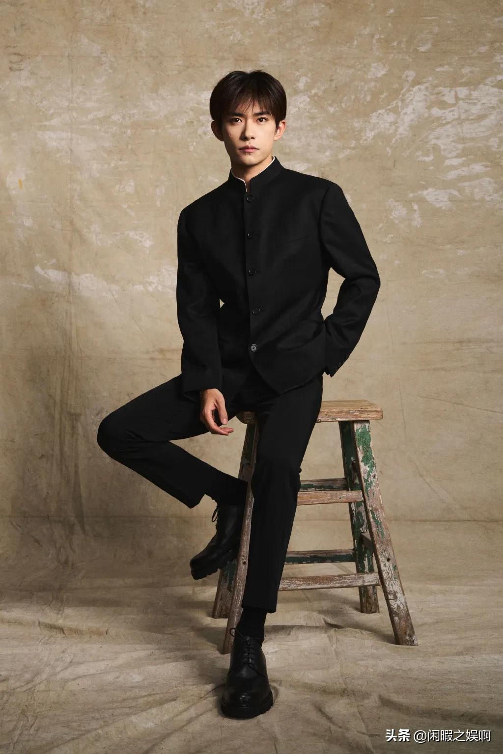 Zhang Yi won the Huabiao Award for Best Actor, the first person in the ...