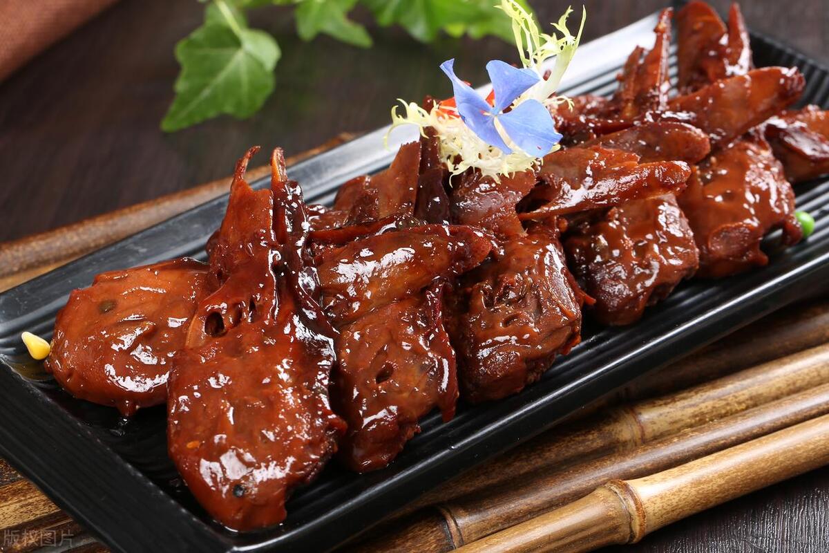 Spicy and crispy dry pot duck head, secret recipe, easy to use ...