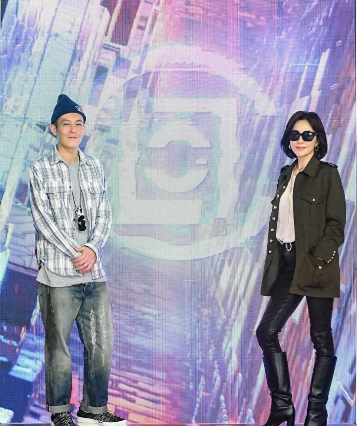 The pinnacle of fashion! Edison Chen and Carina Lau showed off their ...