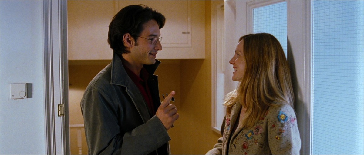 The Multi-line Narrative Structure and Parallel Montage of the Movie ...