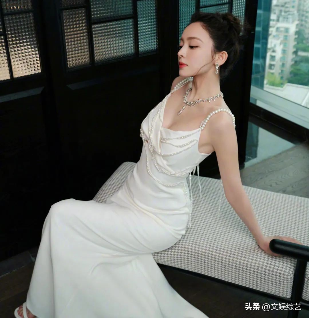 How beautiful is Guli Nazha's picture? Finally saw her real person ...