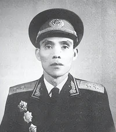 In 1947, Wei Jie captured Sun Dianying and suddenly remembered that he ...