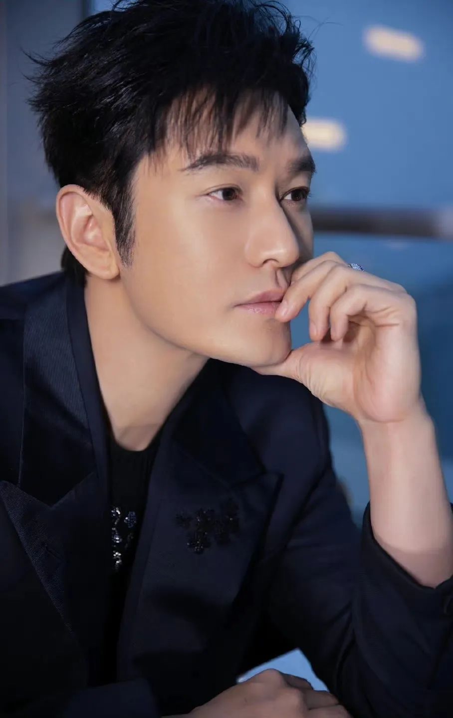 Huang Xiaoming, Yang Ying, Song Weilong, Jiaxing, Zhang Yi, Yang Yang - iNEWS