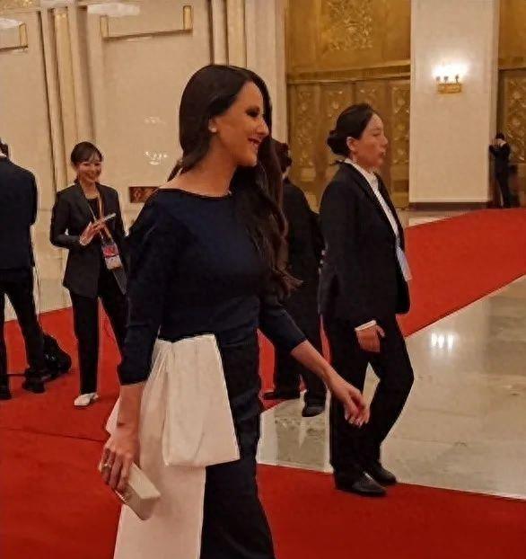 Vucic and his wife's glamorous dinner party: charming black and white ...