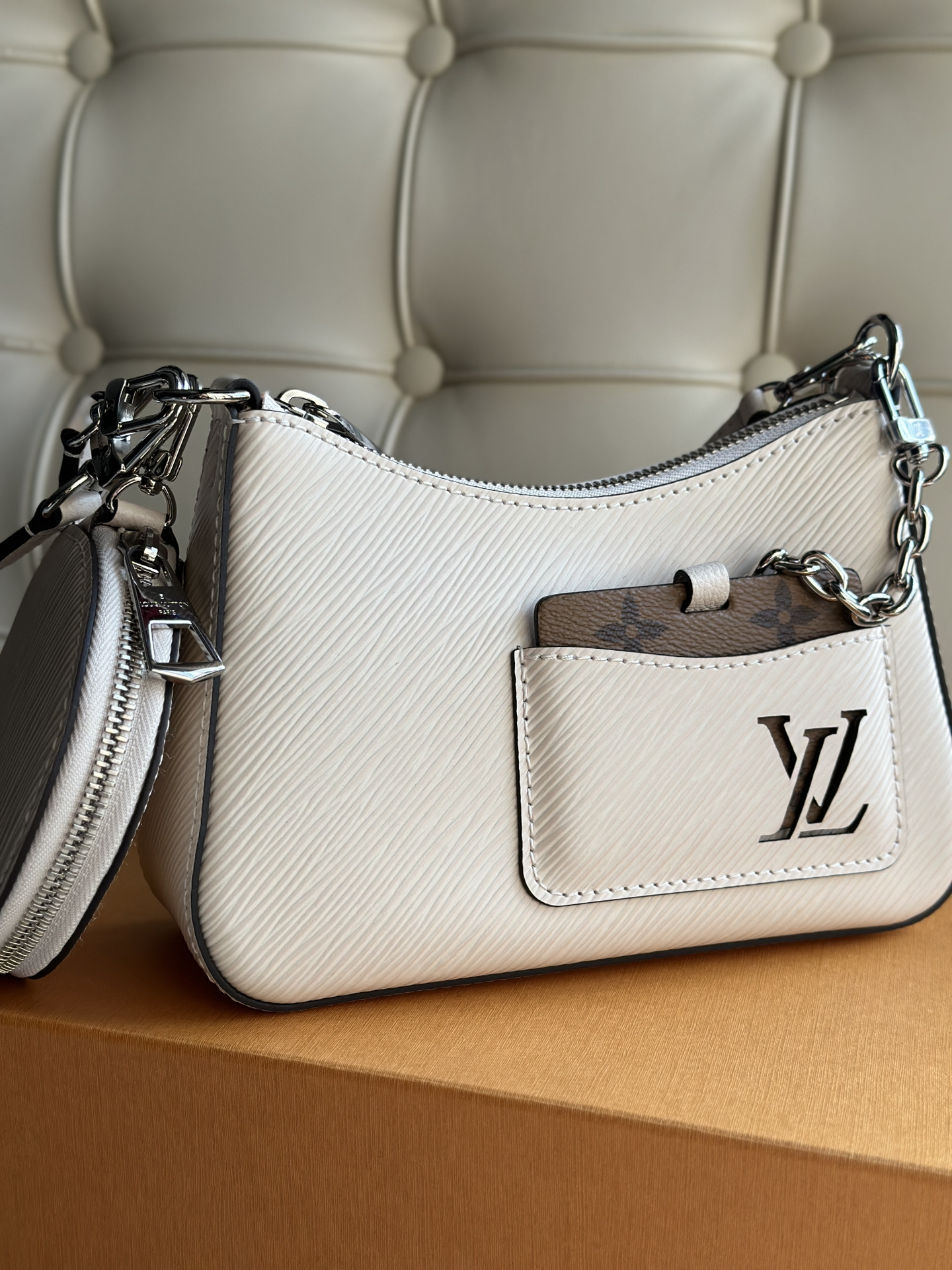 LV 23 new Marellini milky white - iMedia
