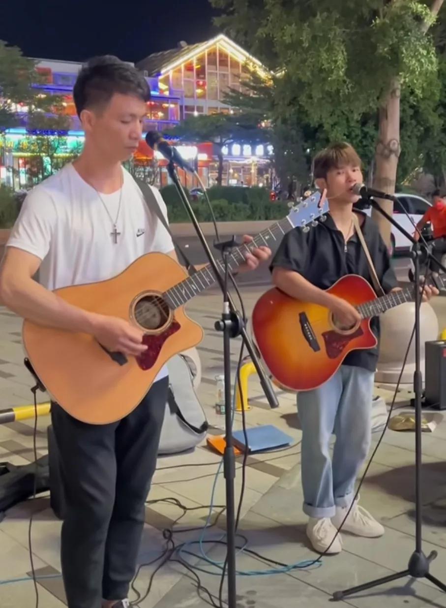 Don't underestimate the folk bands, most of the well-known bands ...