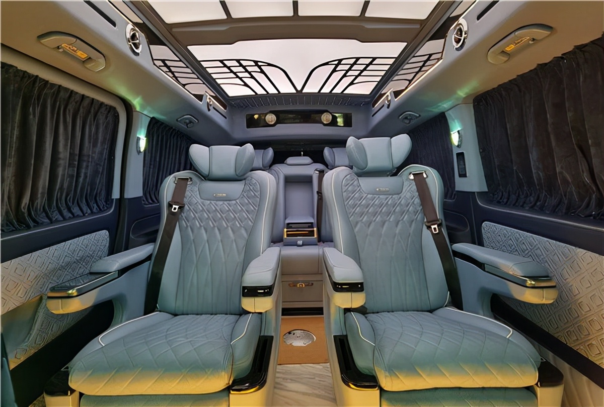 Mercedes-Benz Vito refits Maybach VS680, a luxury business palace that ...