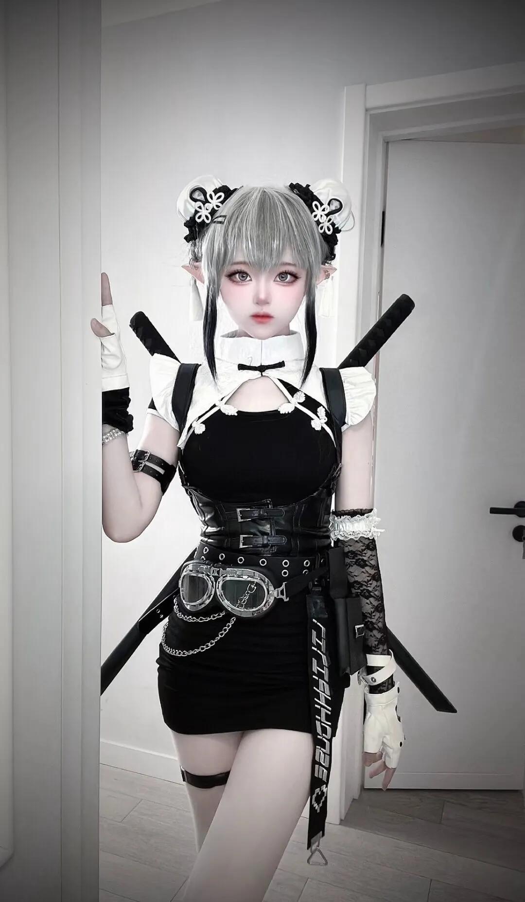 Do you like girls like cos ceiling two-dimensional beauty? - iNEWS