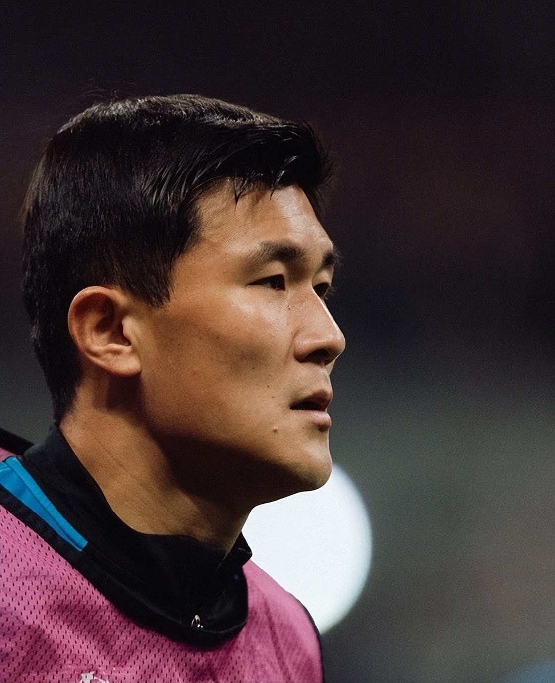 Manchester United and Jin Min are starting negotiations, agreeing to an ...