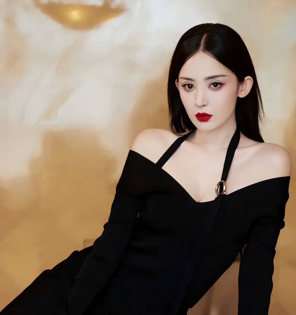 Guli Nazha's new love affair is suspected to be exposed, the two are suspected to be living ...