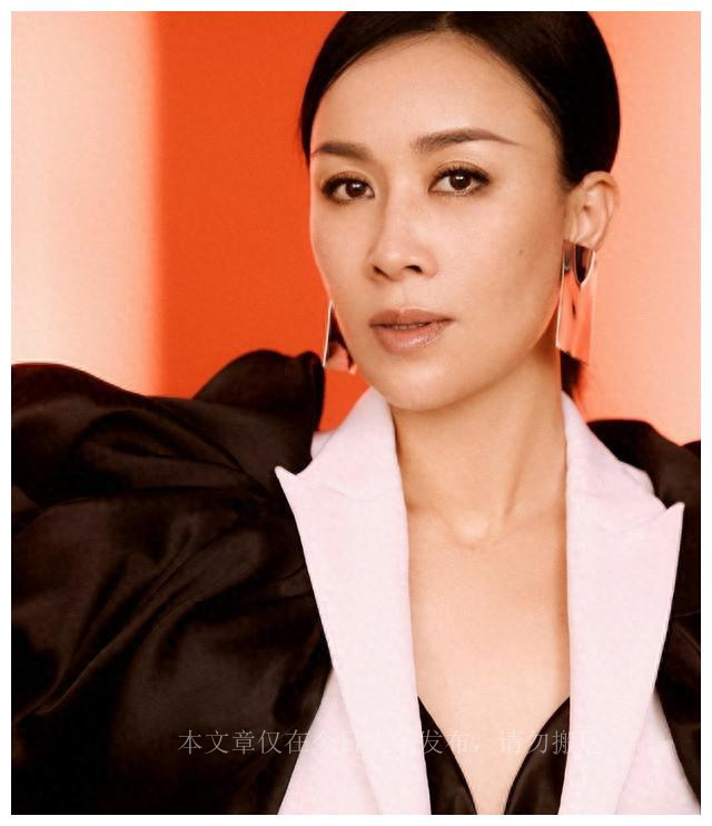 With a good voice and a bad brain, what on earth did Na Ying do to be ...